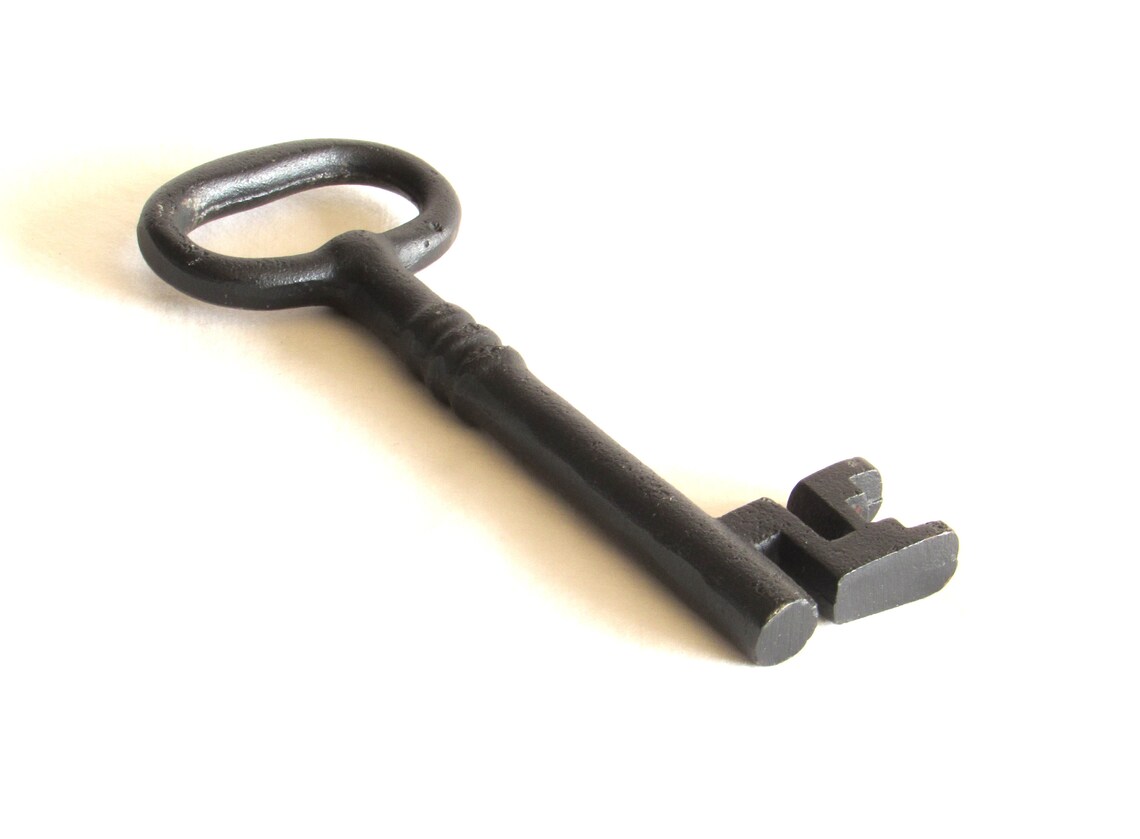 Large 7 Rustic Skeleton Key Handsome Vintage Heavy | Etsy