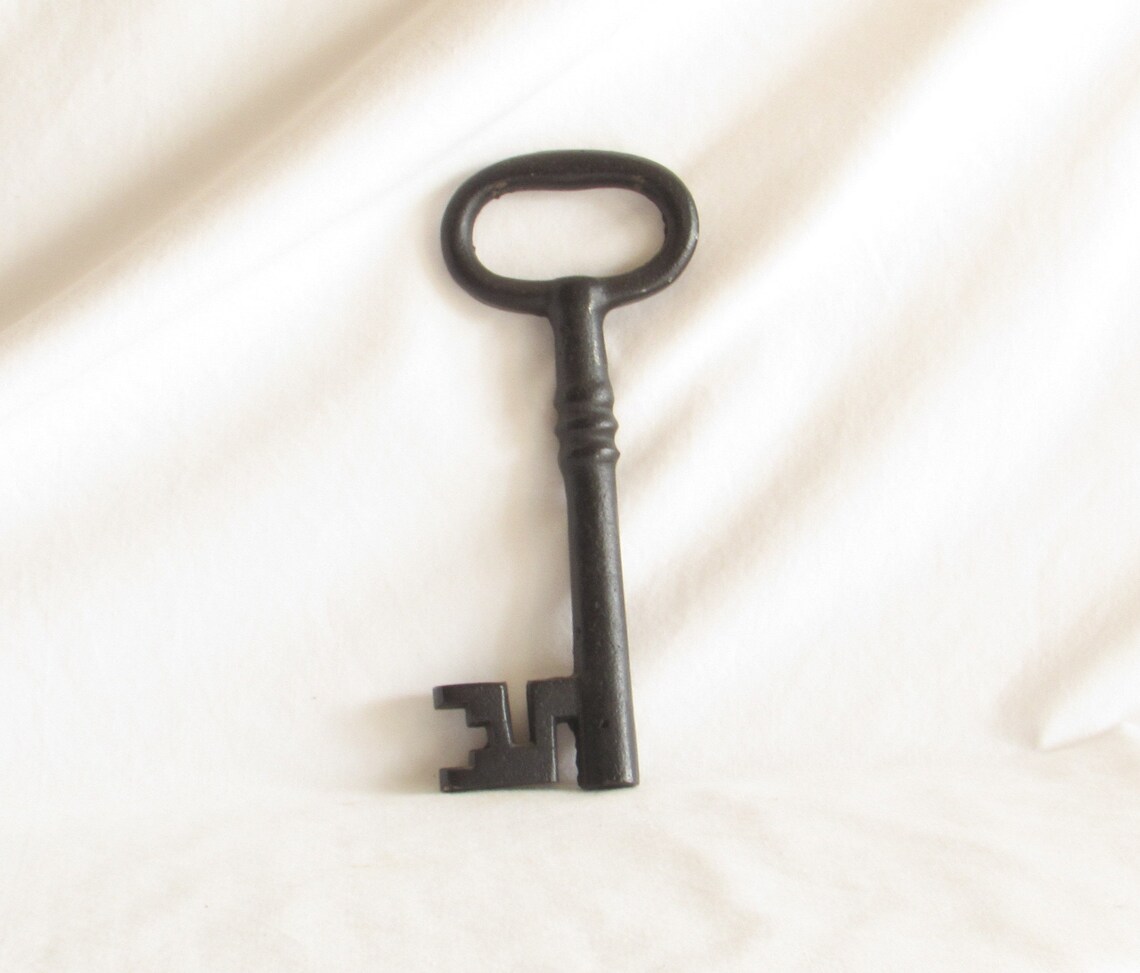 Large 7 Rustic Skeleton Key Handsome Vintage Heavy | Etsy