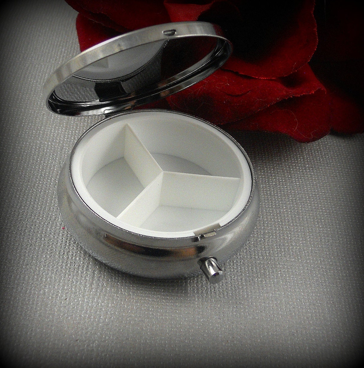 Vintage Silver Lion Head Pill Box, Gothic Inspired, 3 Compartments - Etsy