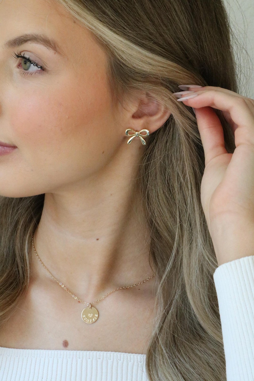 Gold Bow Stud Earrings: Dainty Trendy Bows - Etsy