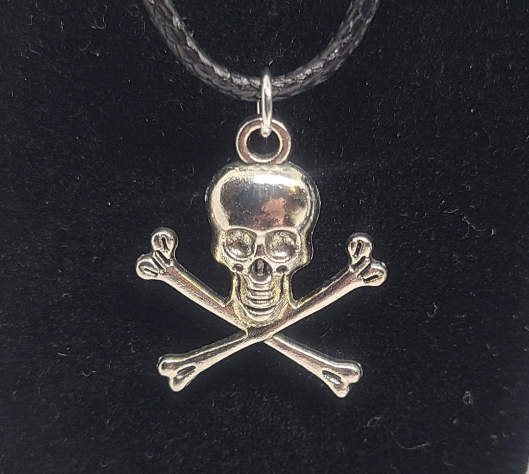 Skull and Crossbones Necklace - Etsy