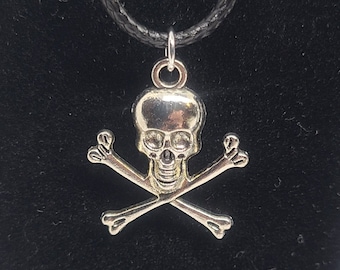 Skull and Crossbones Necklace Antique Silver Charm/pendant Rhodium ...