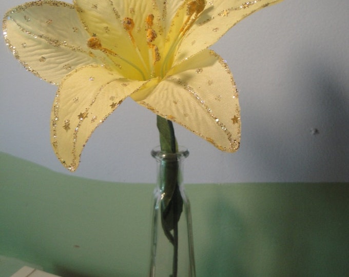 Tangled - Rapunzel's Magic Golden Flower - Etsy