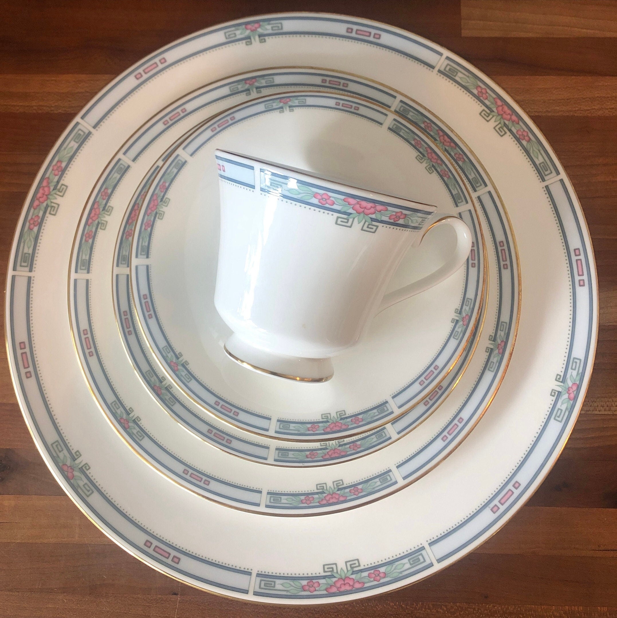 Royal Doulton Lesley 5 Piece Place Setting - Etsy