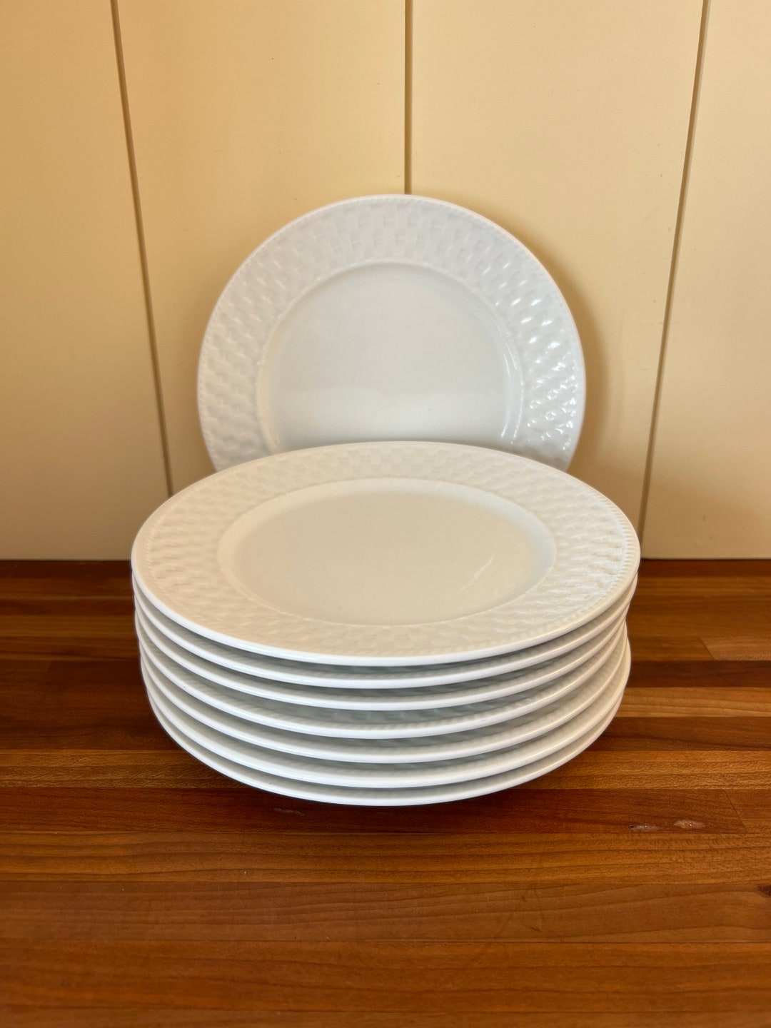 Wicker Oneida Luncheon Plates Sold in Sets of Four 8 Available - Etsy