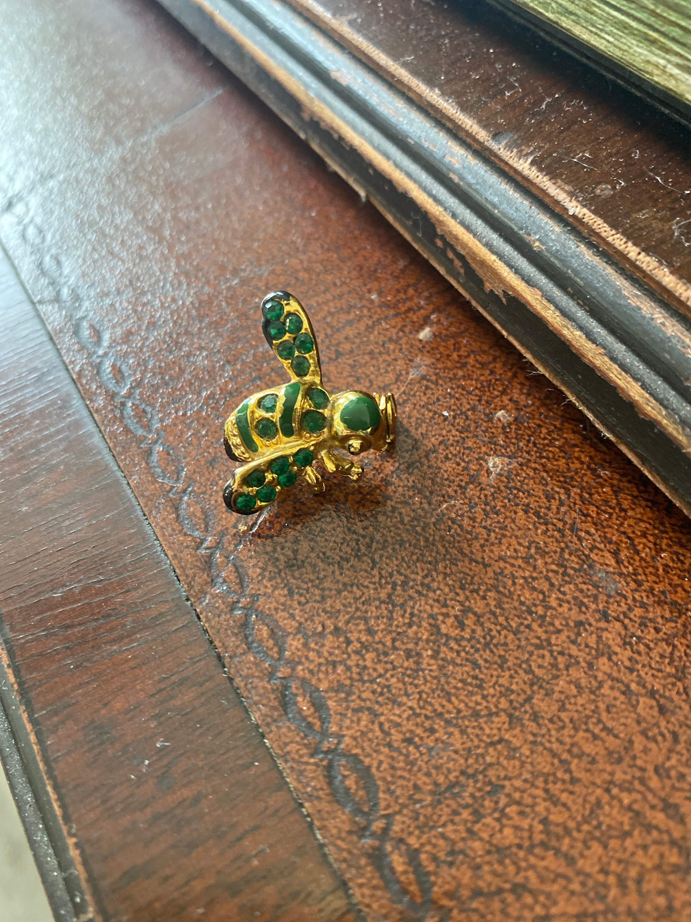Vintage Bee Pin - Etsy
