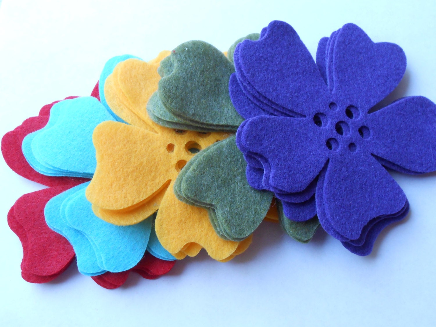 20 Flowers- 4 of Each Type. Large Die Cut Flowers in Red and Aqua ...