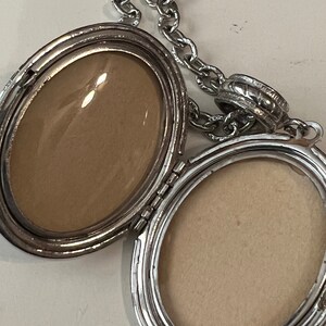 Vintage WHITING & DAVIS LOCKET Pendant Necklace Art Glass Cabochon ...