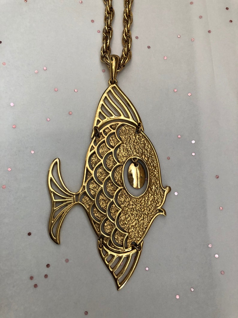 1970s Vintage FISH Pendant NECKLACE Novelty Fish Pendant Whimsical ...
