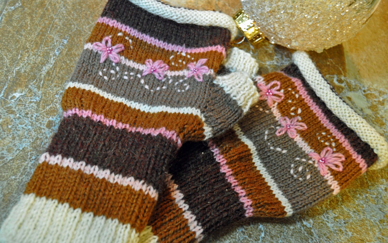 Fingerless Gloves Mitts Rolled Edge Neapolitan Colors DIY Knitting Kit ...