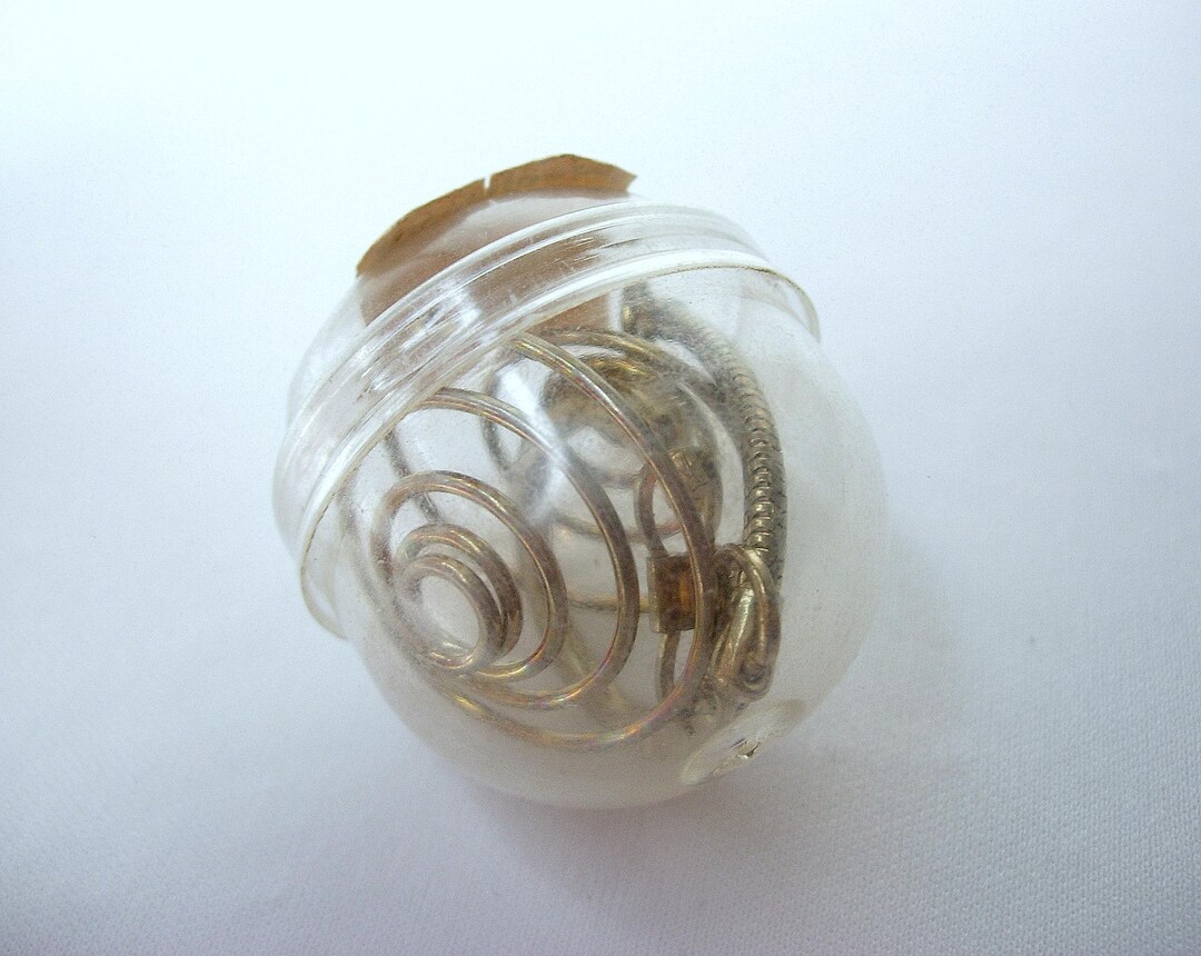 Vintage Metal Coil Thingy Woolworth Gumball Cracker Jack Charm Vending ...