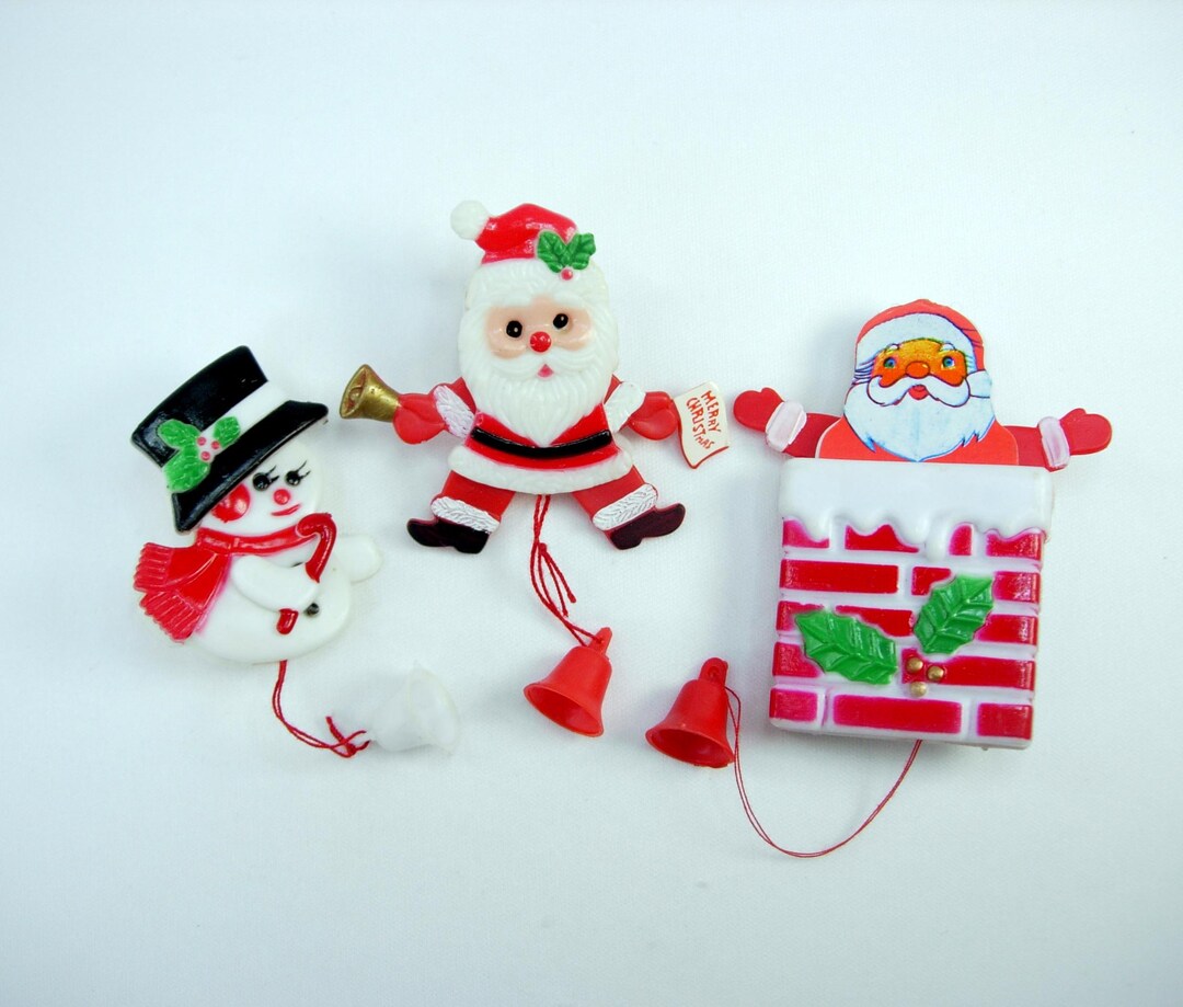 Vintage Christmas Pull String Plastic Pins New Old Stock Lot of Three ...