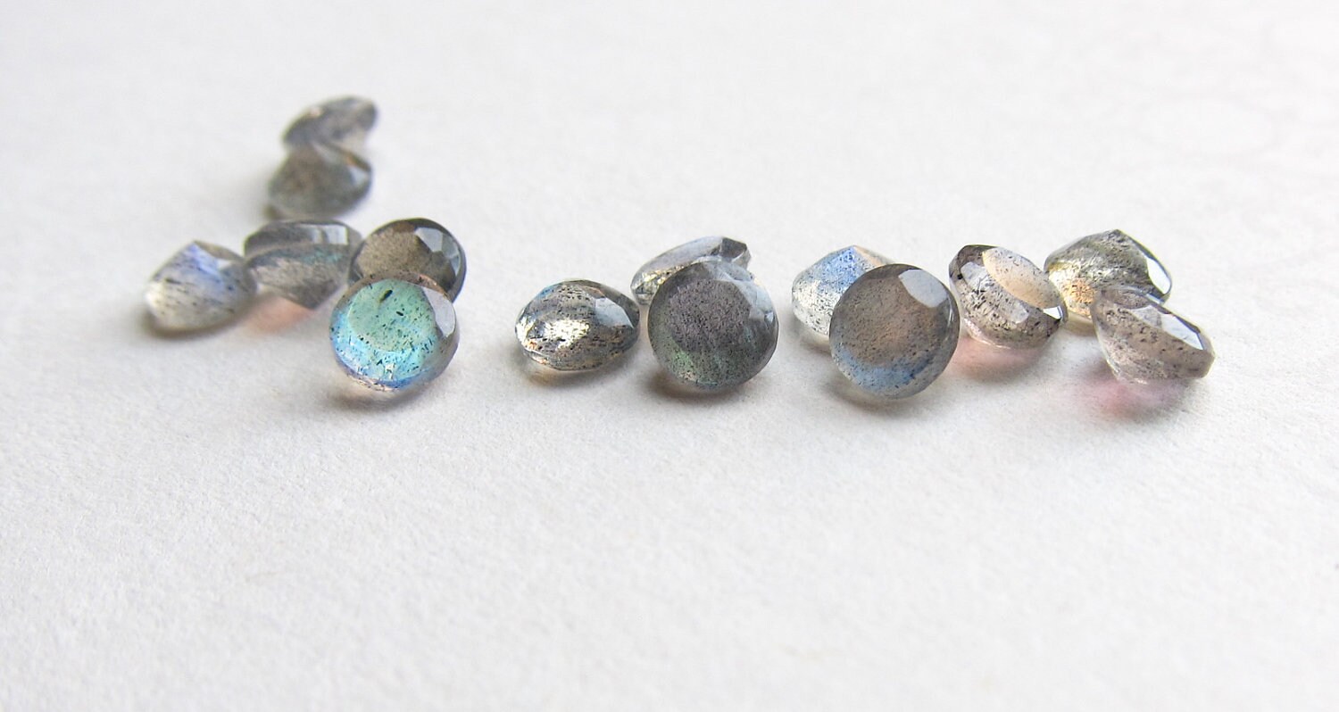 5mm labradorite faceted gemstones. grey blue flash gemstone | Etsy