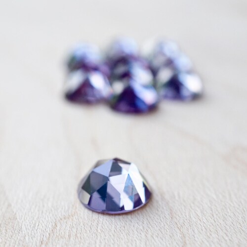 8mm Rose Cut Alexandrite Cabochon. Color Changing. Lab Grown. | Etsy