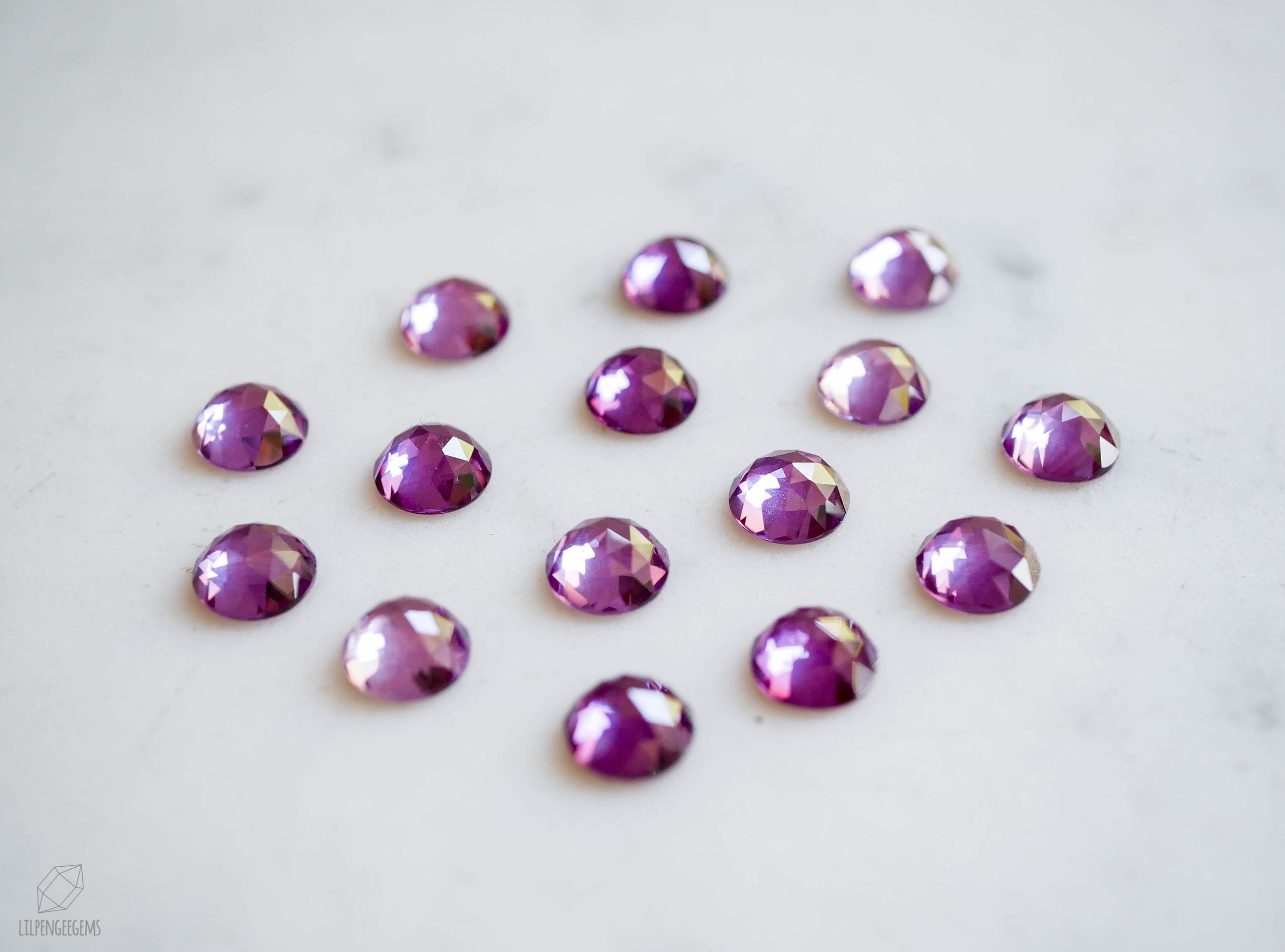 8mm rose cut Alexandrite cabochon. color changing. lab grown. | Etsy