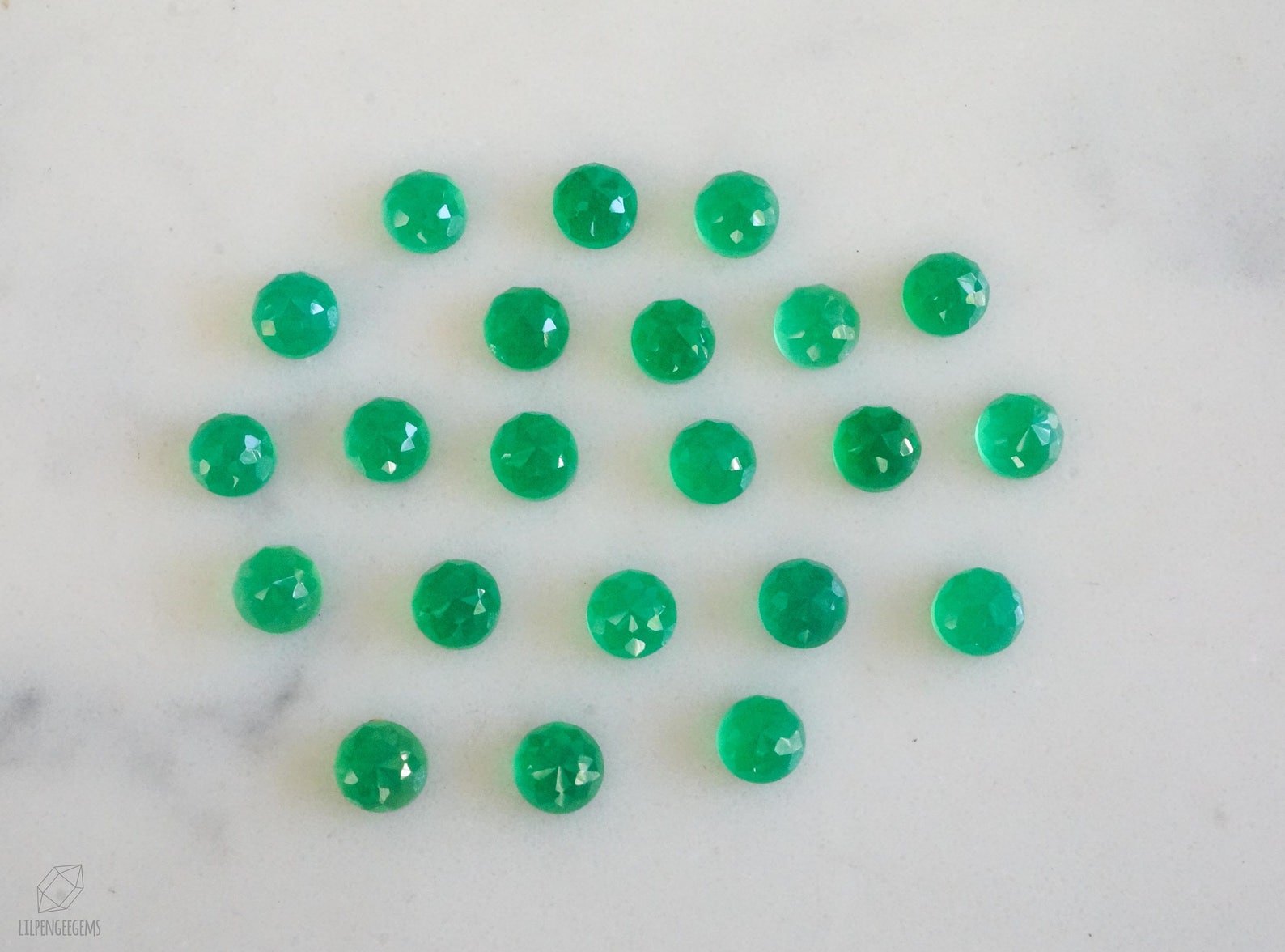 6mm Green Chalcedony Faceted Cabochon. Rose Cut Green - Etsy