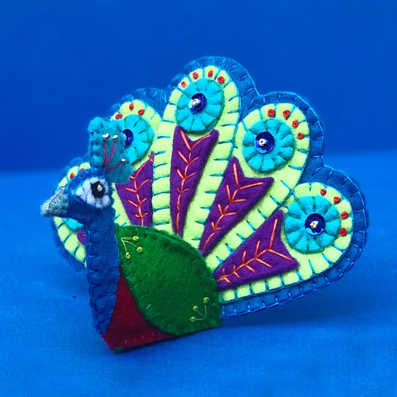 Peacock ~ a PDF Pattern for a Hand Embroidered Felt Plush Ornament ...