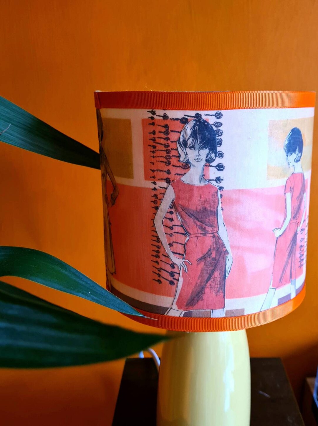 Vintage 1960s Ladies Lampshade and Base Vintage/retro ~ochre & Orange ...