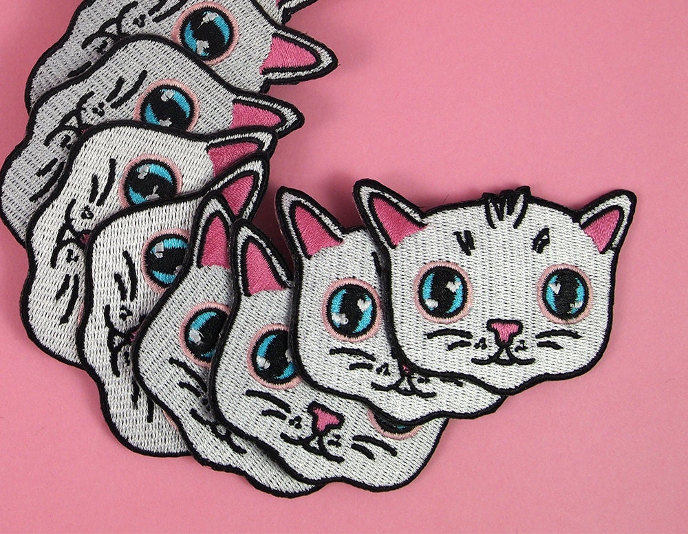 Kitten face embroidered iron-on patch | Etsy