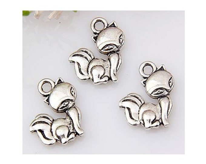 10 Adorable Little Vixen Fox Charms Silver Skunk Charms Forest Animal ...