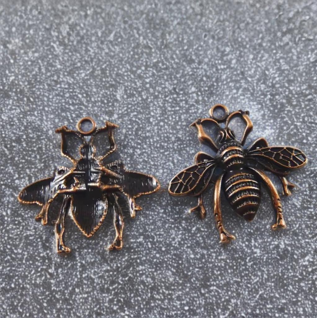 Beautiful Copper Bee Pendants Large Honey Bee Charms Ornately Detailed ...