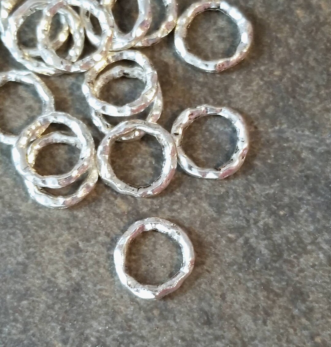 20 Small Linking Rings Abstract Circles Silver Tone Hammered Design ...