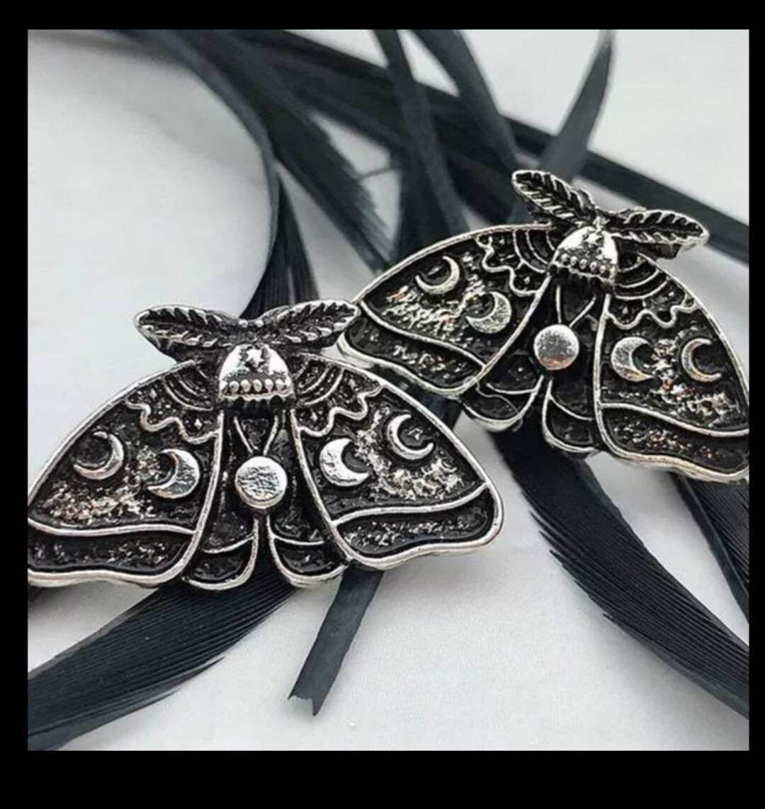 2 Luna Moth Charms Lunar Moth Pendants Spooky Halloween Charms ...