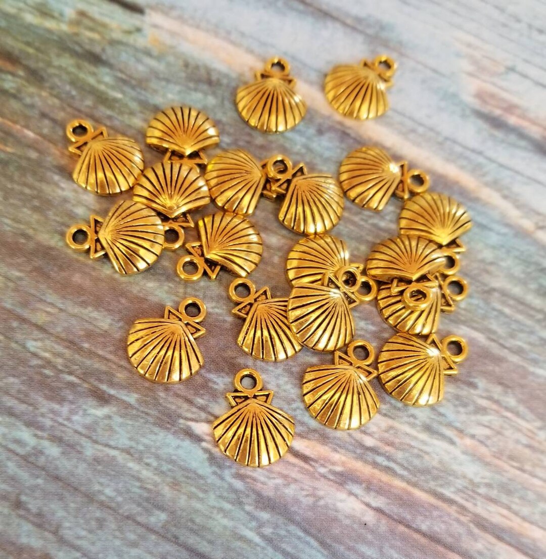 10 Little Sea Shell Charms Antique Gold Sea Shell Charms Beach Charms ...