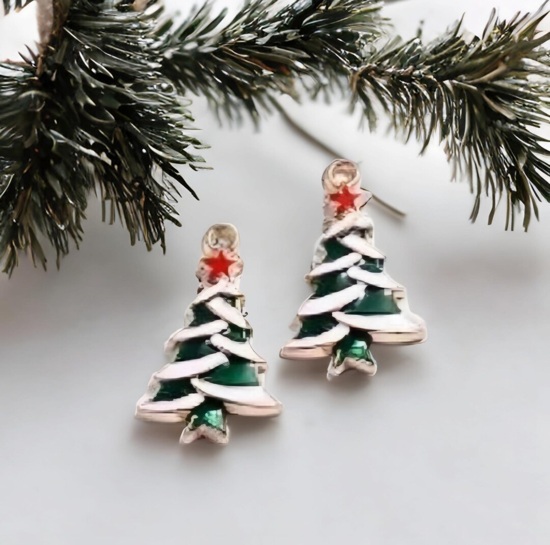 Lovely Enamel Christmas Tree Charms Green Enamel Tree Charms With Snow ...