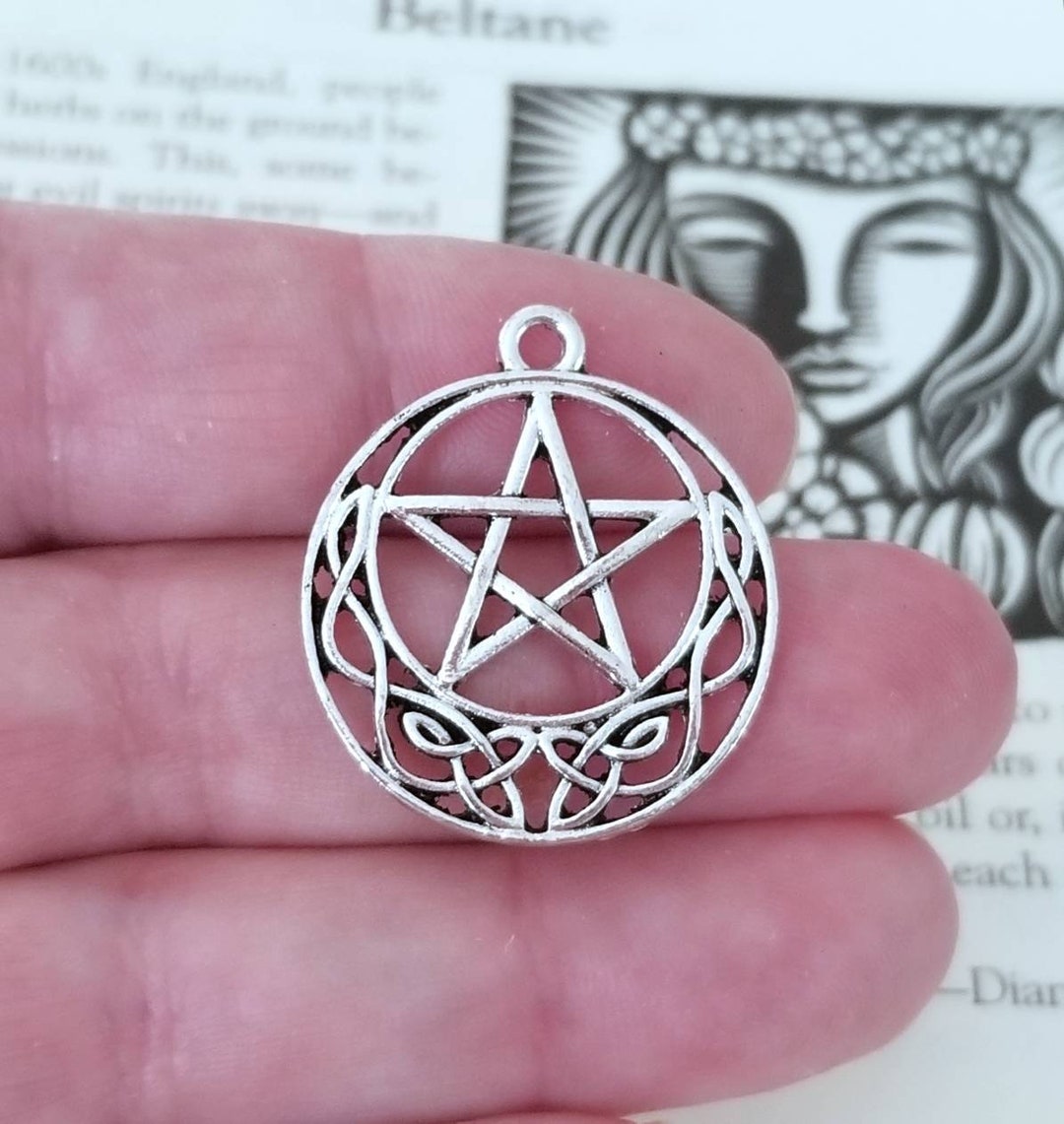 Pentacle Charms in Celtic Knot Frame Pentagram Pendants Wicca Charms ...