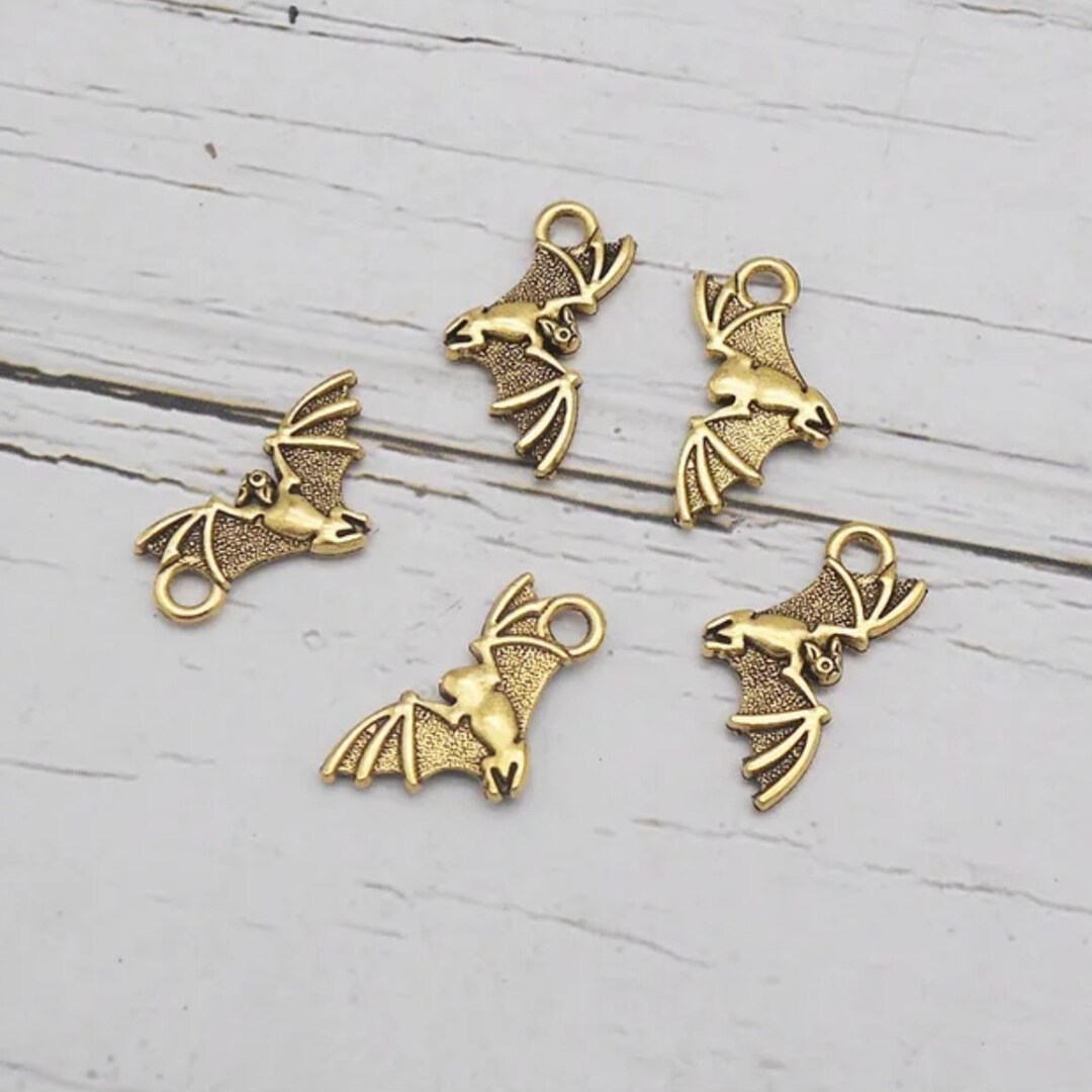 6 Antique Gold Bat Charms Flying Bats Antique Gold Halloween Charms Bat ...