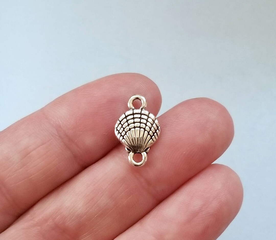 Small Seashell Connectors Sweet Little Scallop Shells 2 Loop Charms ...