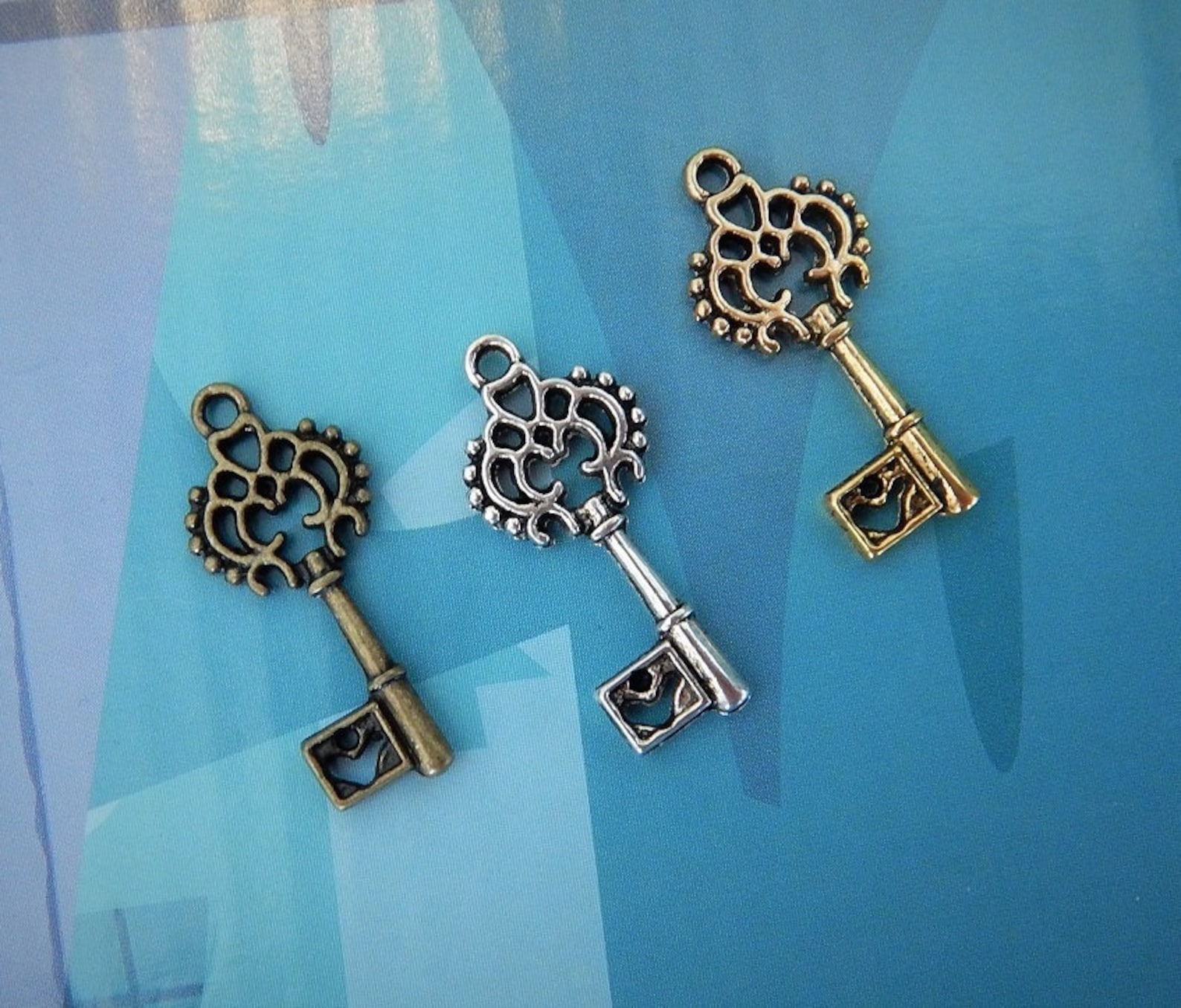Filigree Key Charms Small Keys Pendants With Heart Detail - Etsy
