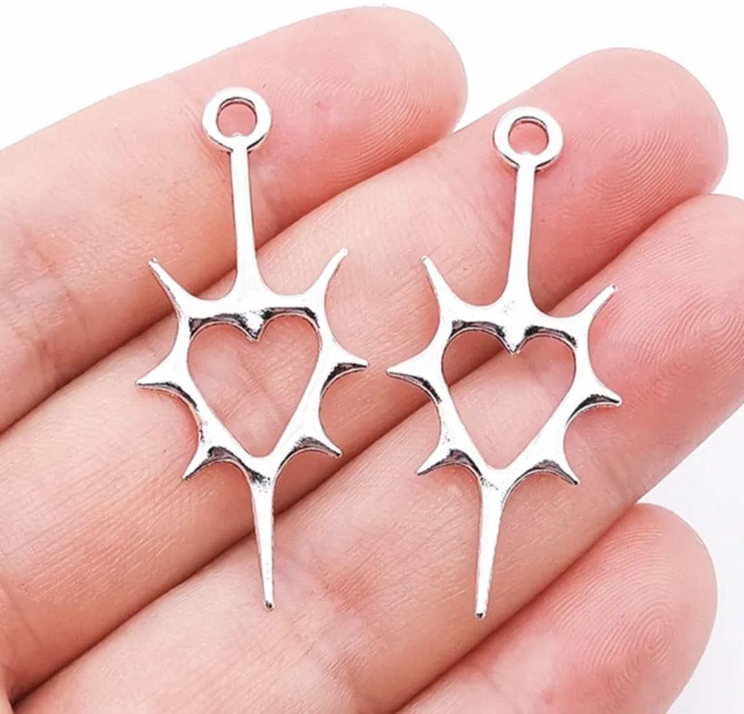 Long Barbed Wire Heart Charms Sword Pendants With Barbed Wire Heart ...