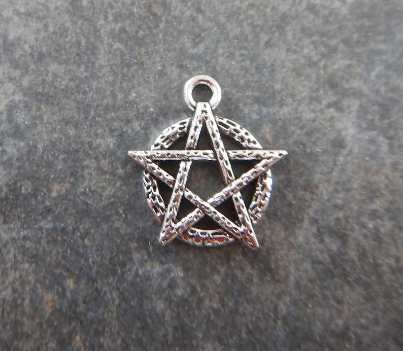 10 Small Pentacle Charms Magic Circle Pentagram Wicca Pagan - Etsy