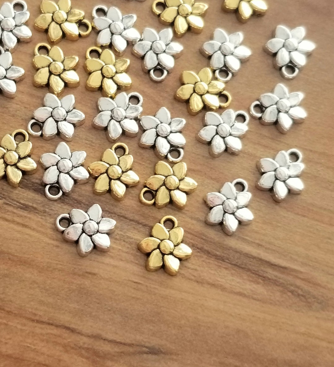 10 Darling Mini Flower Charms Silver or Antique Gold Flower Charms Mini ...