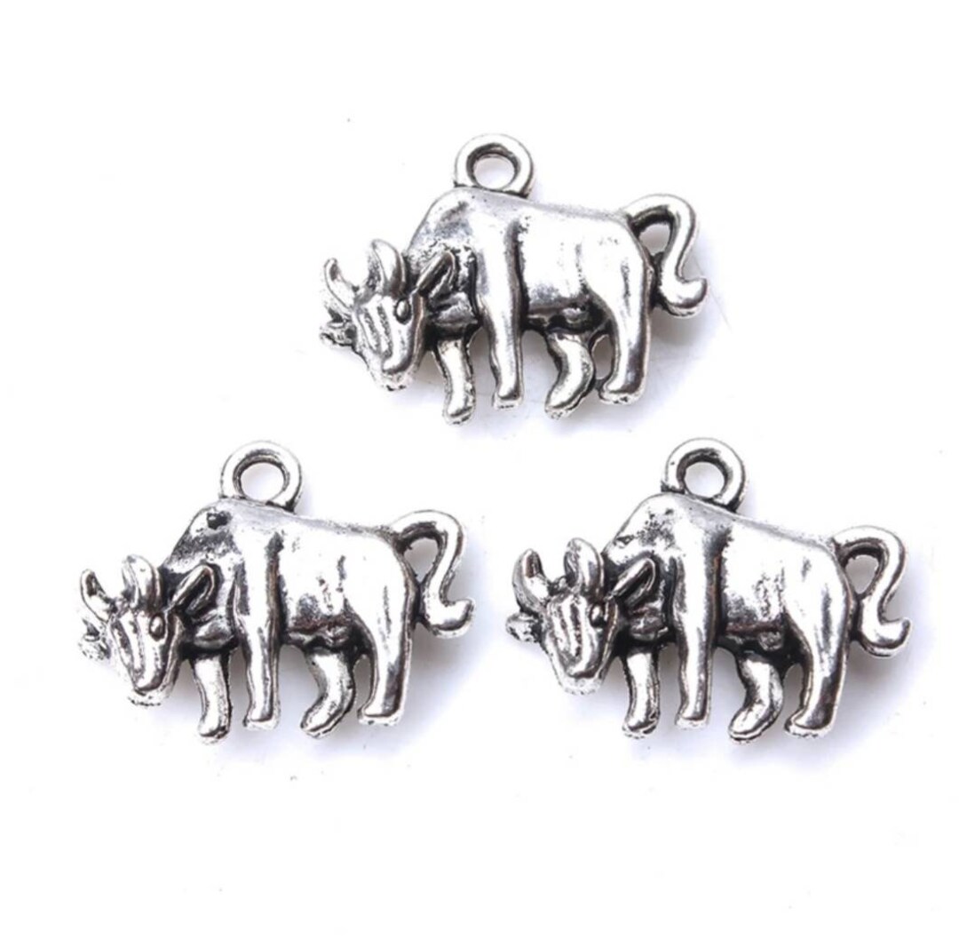 Bull Charms 3D Well Crafted Bulls Cattle Western Animal Charms Jewelry ...