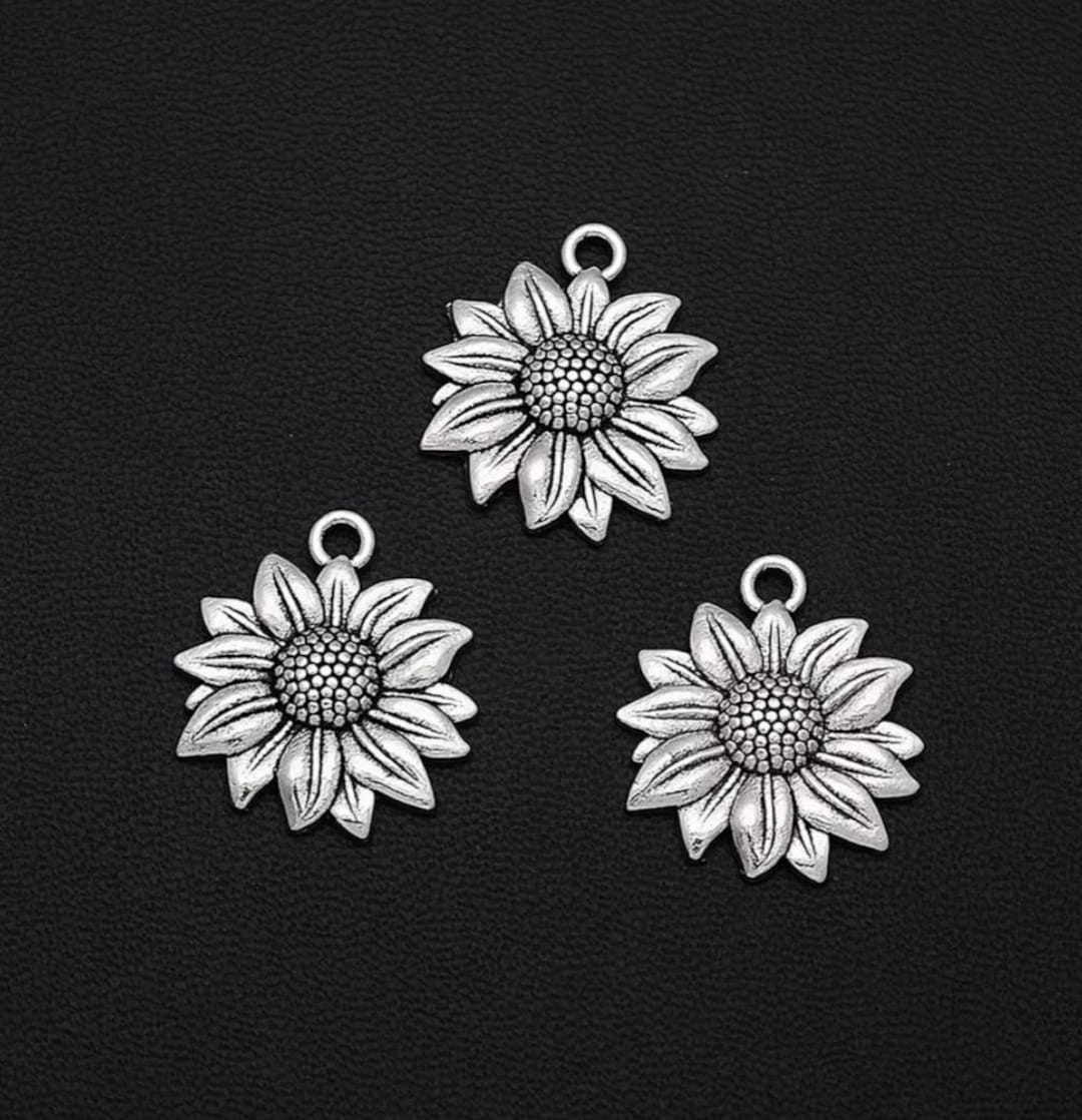 Gorgeous Sunflower Charms Well Crafted Silver Sunflower Pendants Spring ...