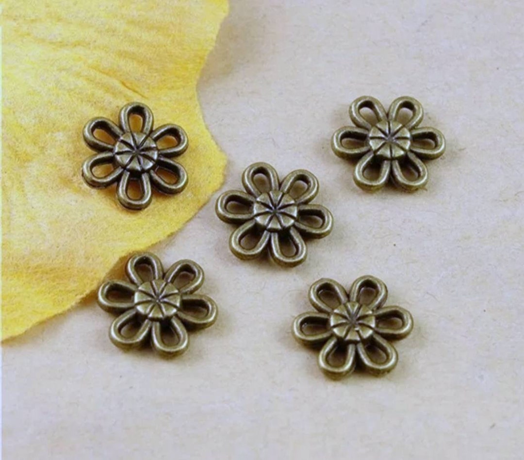 Tiny Daisy Connectors Silver Bronze Copper Mini Flower Charms ...