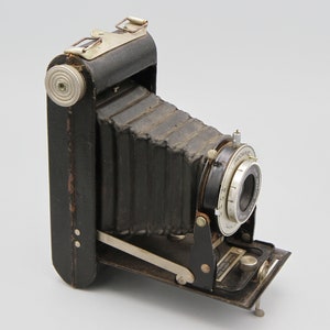 Kodak Six-20 Folding Brownie Camera, Not Tested Antique 30s Collectible ...