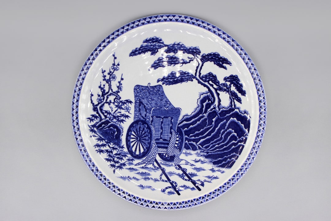 Oriental Asian Imari Arita Style Plate Dish, Ox Cart Painting in a ...