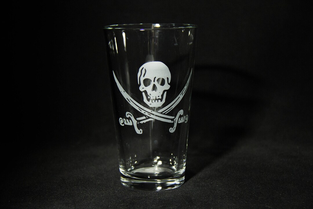 Jolly Roger Skull and Crossbones Etched Pint Glass Pirate - Etsy