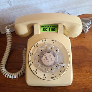 Vintage Pale Gold/beige Phone 1980's Rotary Phone Vintage Beige Desk ...
