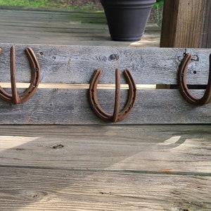Vintage Rustic Horseshoe Coat Rack Western Coat Rack Rustic Hat Rack ...