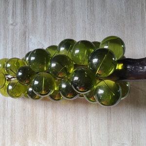 Vintage Lucite Grapes 1960s Bunch of Lucite Table Grapes Avocado Green ...