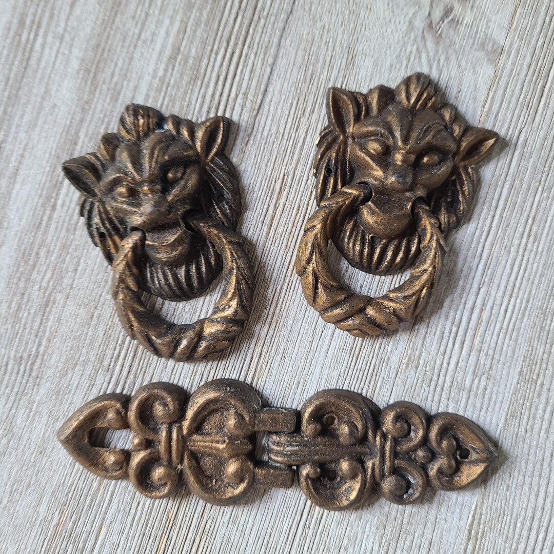 Vintage Lion Drawer Pulls 1970's Cast Metal Drawer Pulls and Keyhole ...