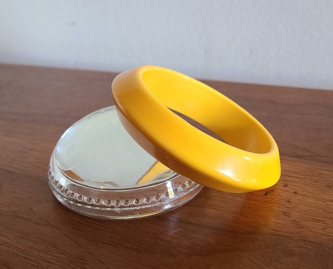 Vintage Bakelite Bracelet 1940s Butterscotch Bakelite Bangle Yellow Bakelite Flying Saucer ...