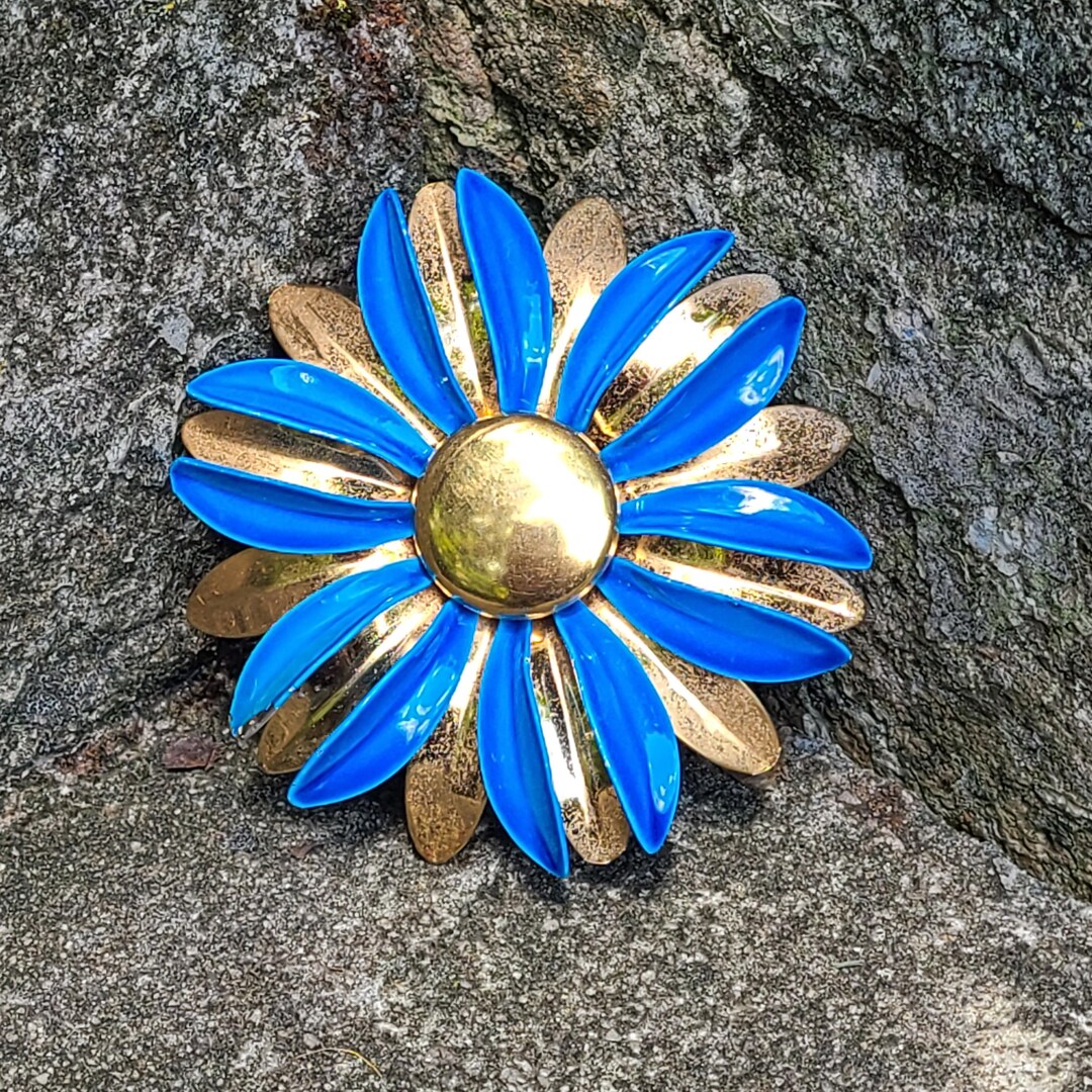 Vintage Blue Flower Pin 1960's Blue and Gold Flower Brooch Vintage ...