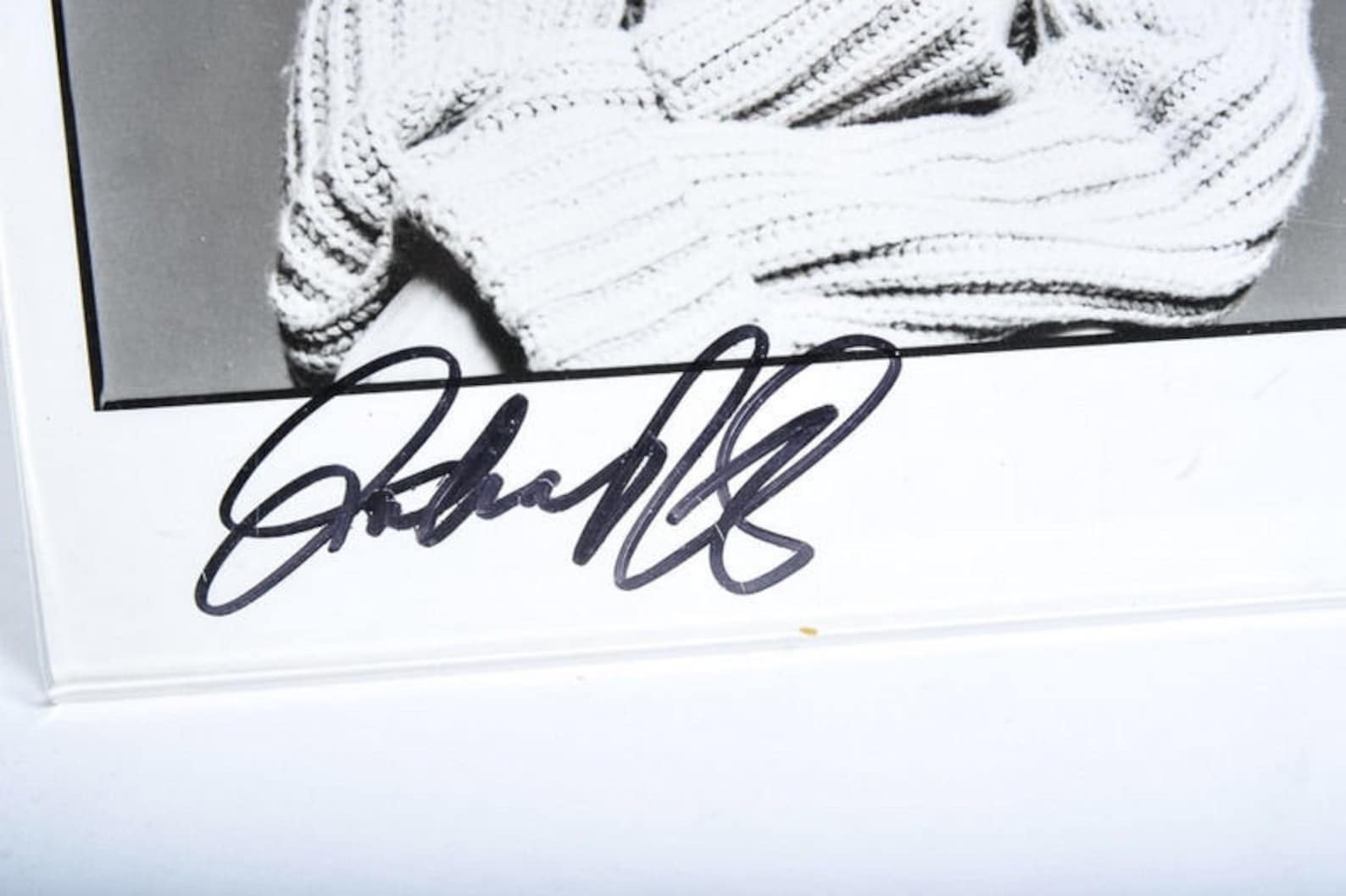 Julia Roberts Autograph, Black and White Photo, Pretty Woman, Steel ...