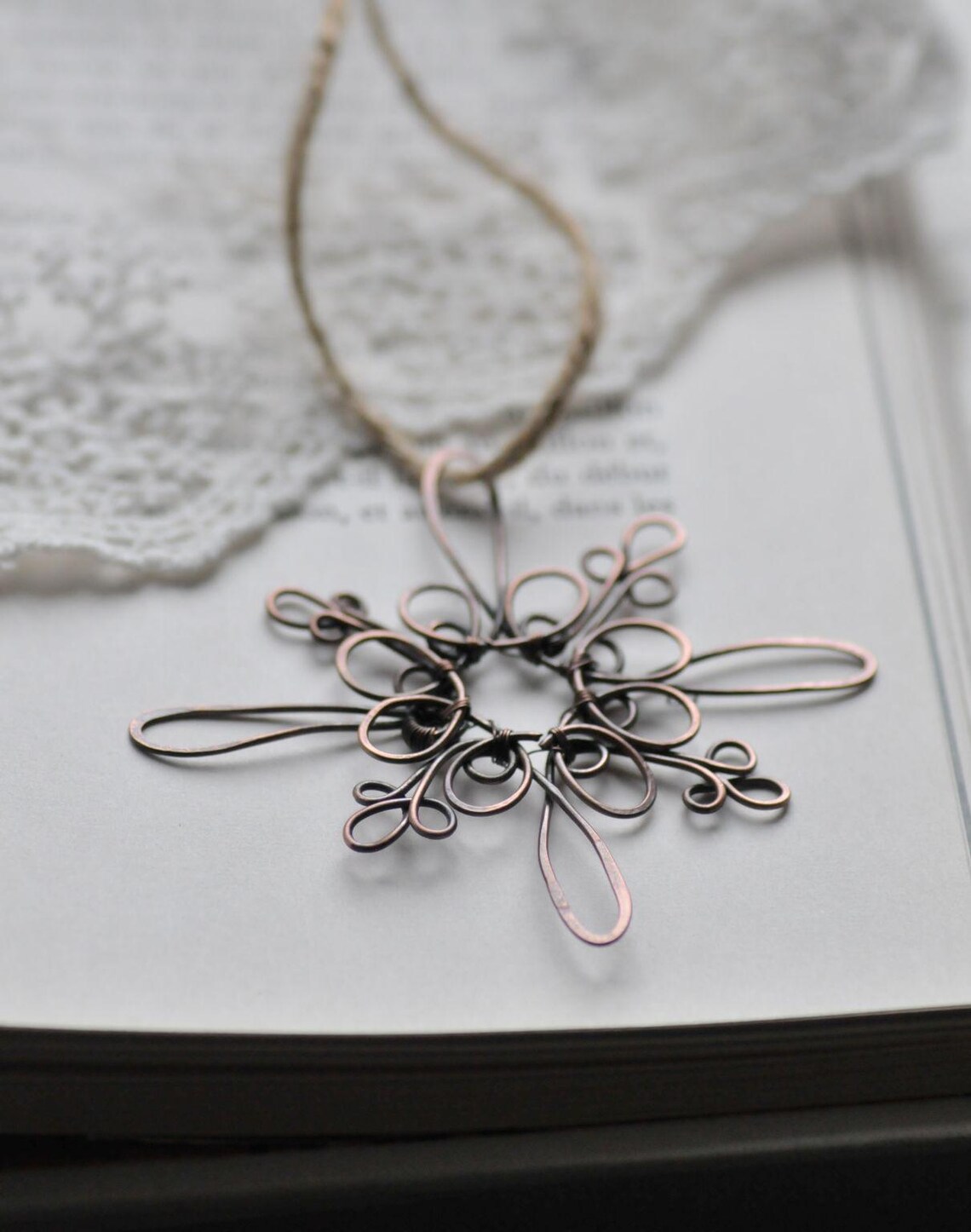 Christmas Wire Wrapped Snowflake Tutorial – DIY Winter Snowflake ...